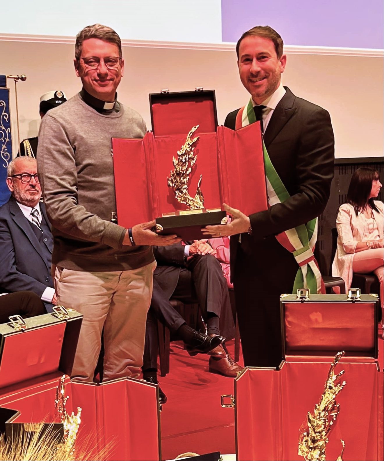 La Spiga d’Oro a Padre Mario Ghezzi - Decanato di Cinisello Balsamo